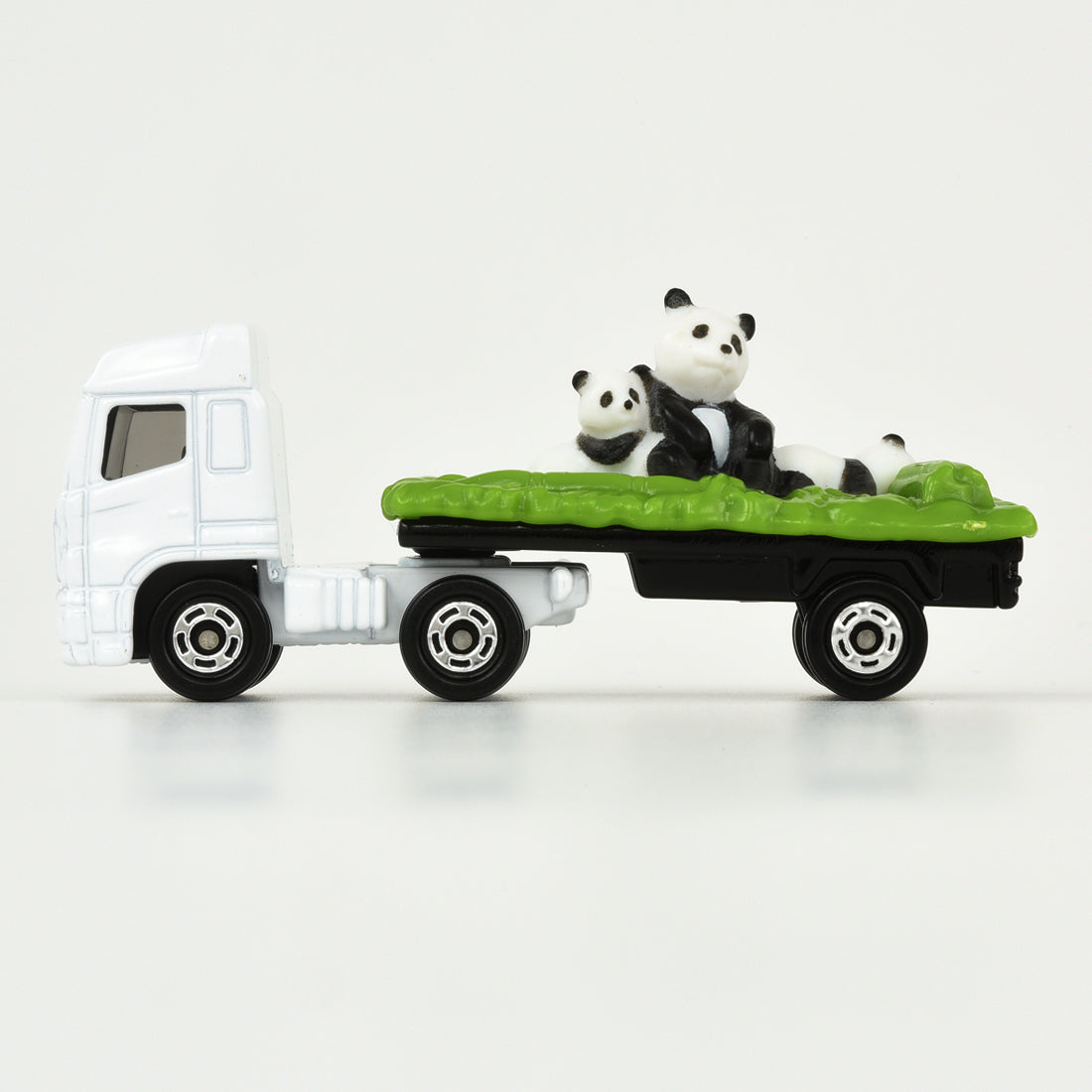 Animal Transport Vehicle Core Tomica By Takara Tomica – The Little Things